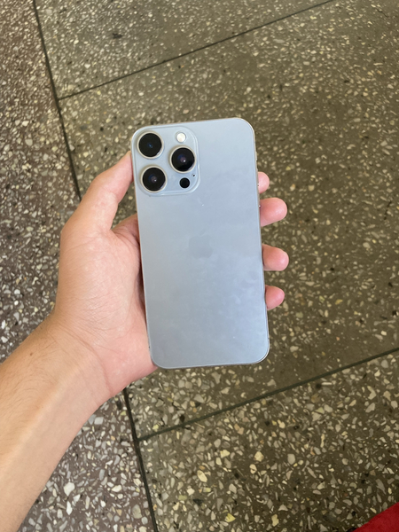 Iphone 11 sotiladi
