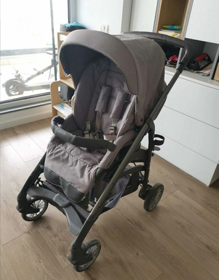 Продам коляску Inglesina