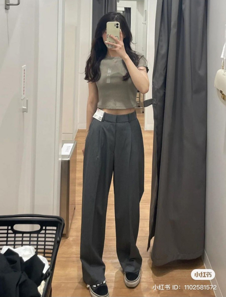 Uniqlo Slacks Shim Sotiladi