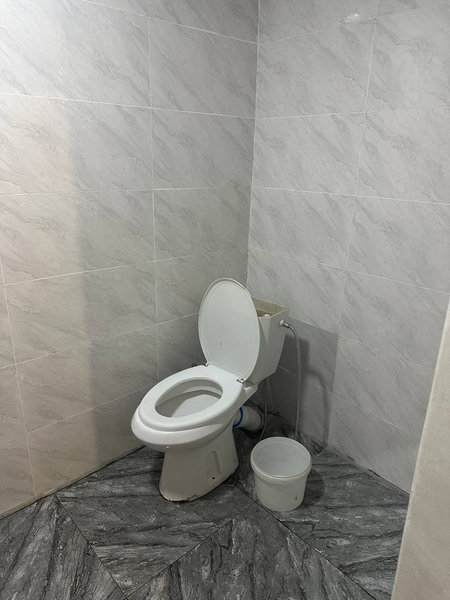Аренда Яккасарой Бобур куча 2 хонали 1 - этаж 350$
