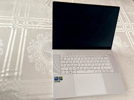 ASUS ROG Zephyrus G16 OLED