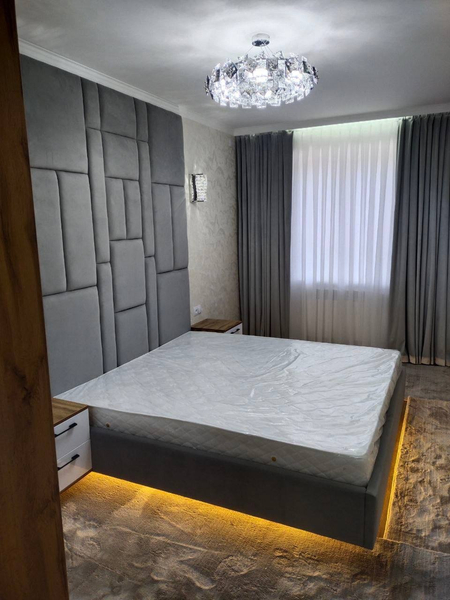 Продаётся Чиланзар-1 2в3 3 этаж.