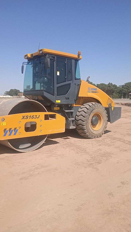 Аренда вибро каток дорожный XCMG XS163J