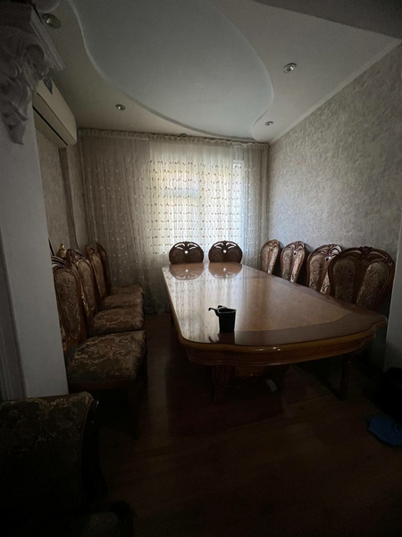 Продаётся квартира 4-х комнатная 80 кв.м