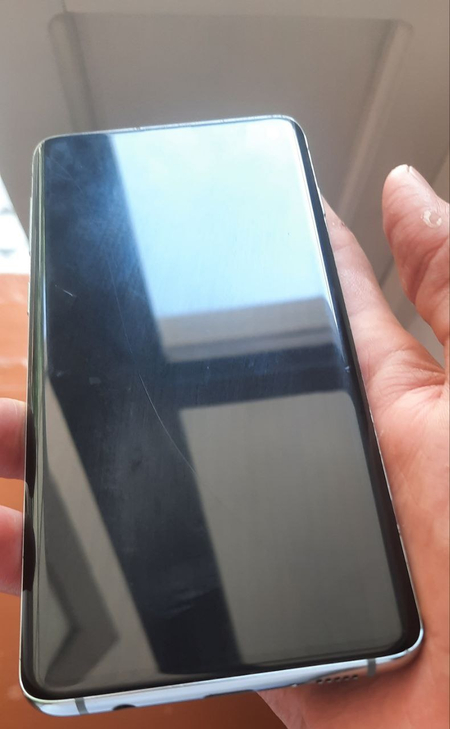 Samsung s10 sotiladi