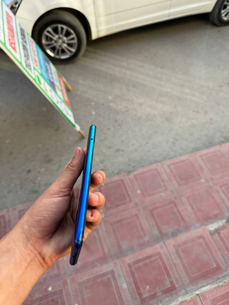 Huawei Y7 ideal.
