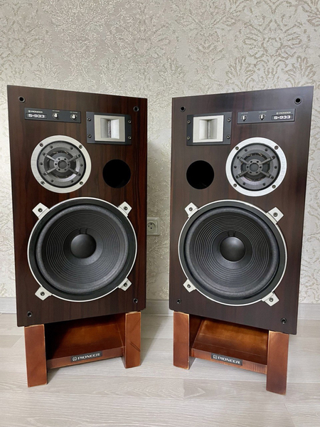 Продам Pioneer s933