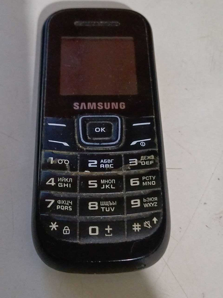 Продается  КНОПОЧНЫЙ  телефон   SAMSUNG