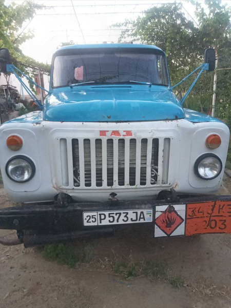 Бензовоз сотилади