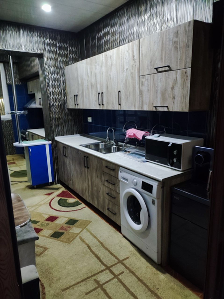 Kop qavatli uy sotiladi
