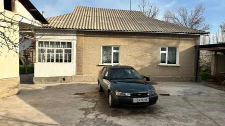 Ховли уй сотилади