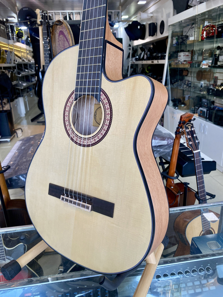 Grand Music EC400 электроклассика