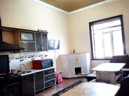 УрДУ рупарасида 2 каватли ховли жой сотилади(450м2)тайер бизнеси бн.
