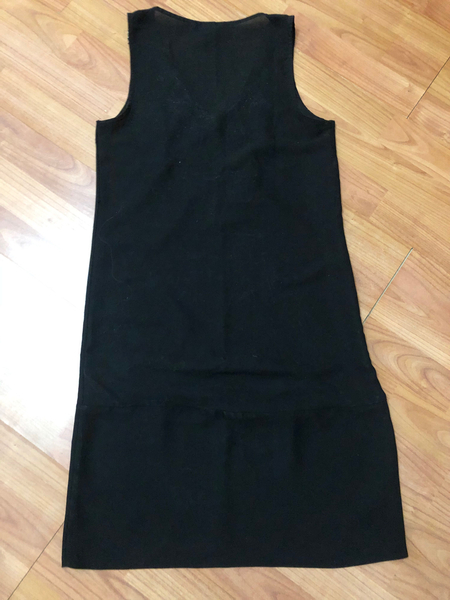 Стильное шифоновое платье с бисером фирмы H&M