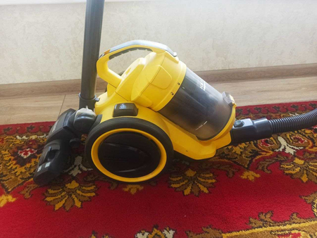 Пылесос Karcher VC 3 Plus