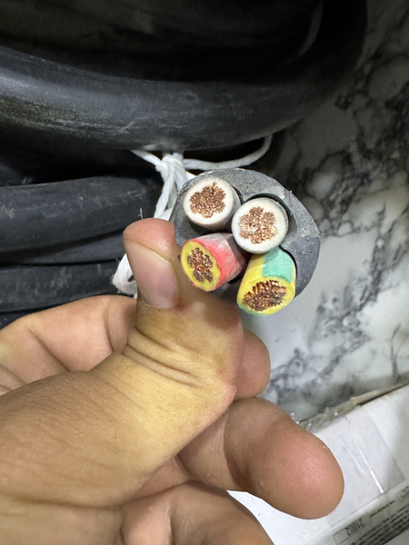 Uzkabel 2×2.5...
