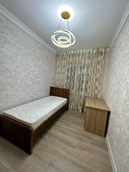 Срочно! Юнусабад 12кв 2х комн 3 этаж   75.500у.е