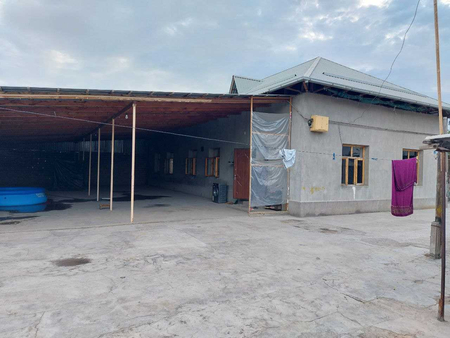 Продается дом 3 ком. примерно 110кв/м. Таш. обл, 25км от куйлюк базар.