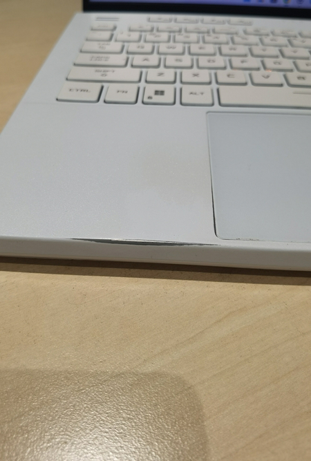 Asus rog zephyrus g14 2022 white