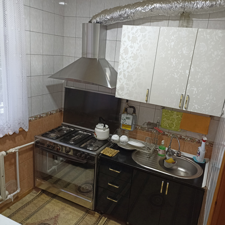 Чилонзор тумани 15 квартал 15 дом . 4 хона. 4 этаж.