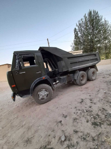 Kamaz (samosval) sotiladi