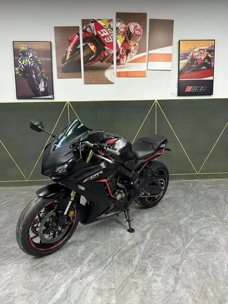 Mototsikl zakazga keladi