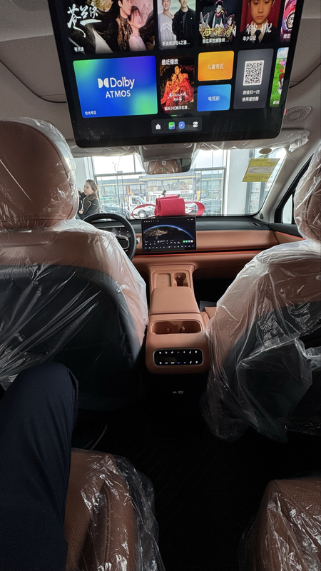 Leapmotor C16 avtosalon