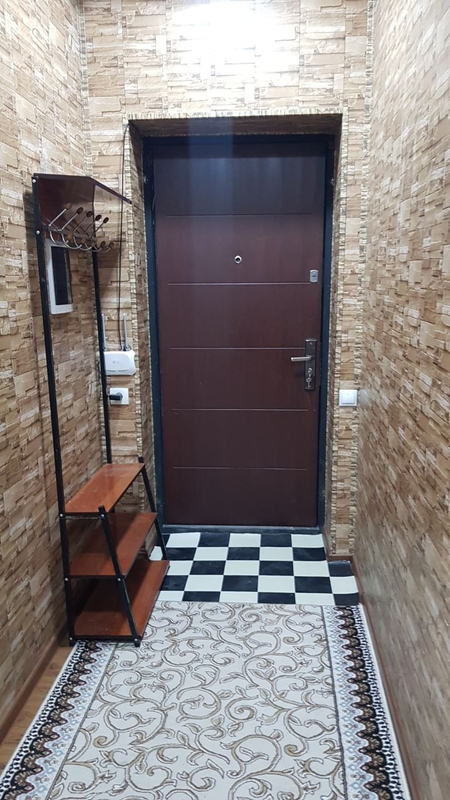 Ijaraga 1 qiz kerak ishlaydigan