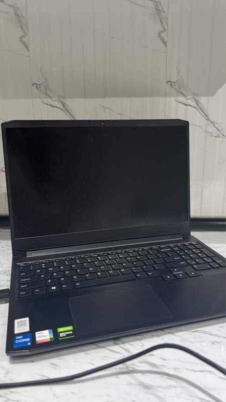 Lenovo CPU:i5 GPU: GTX1650