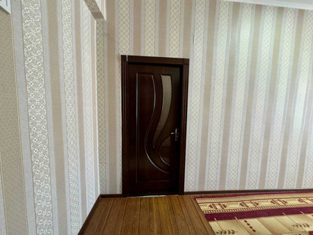 1 xonali 42m² 2-qavat uy sotiladi