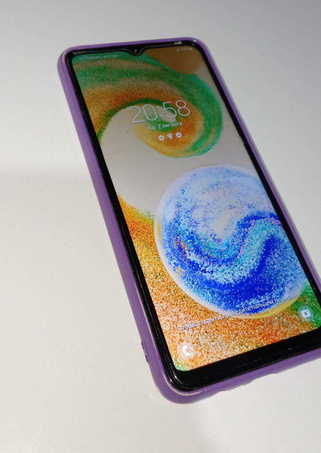 Продается телефон SAMSUNG Galaxy A04s