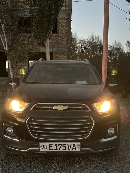 Captiva 2011 3.2l Black Sotiladi
