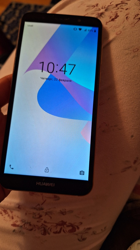 Продаётся телефон Huawei