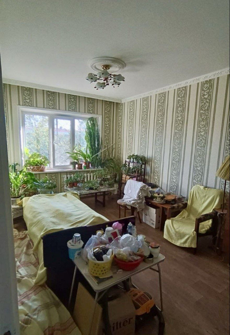 Юнусабад 16кв 3/2/5 Балкон: 2*6