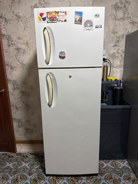 Холодильник LG в рабочем состоянии