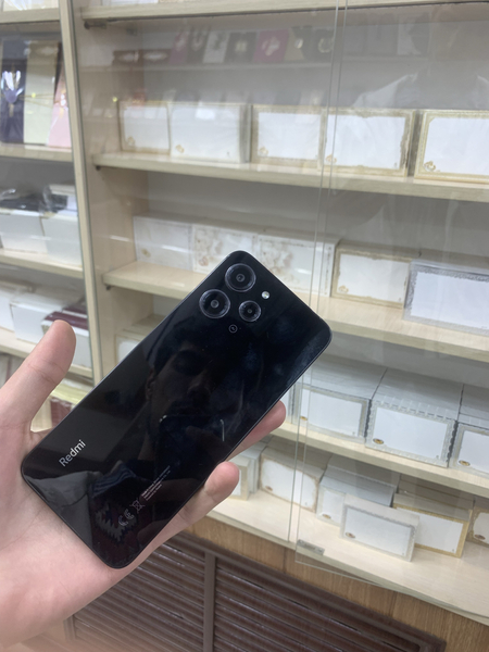 Redmi 12 8/256 ideal