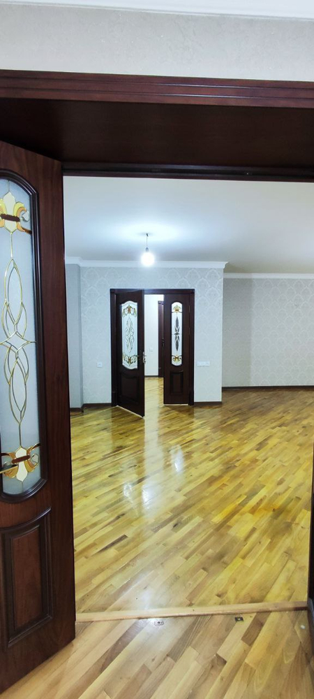 Продается Банковский дом 4/2/4 Буз базар.