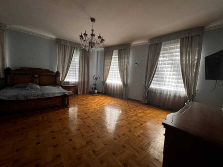 Продается дом в элитной махалле Мирзо Улугбекский район