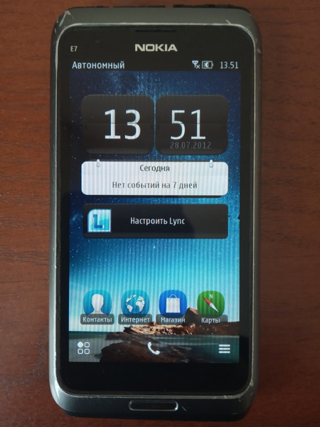 Продаётся Nokia E7 (для запчаст)