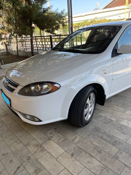 Gentra Lacetti (Жентра)