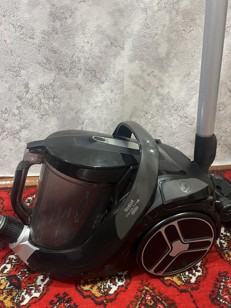 Продаётся пылесос Tefal Silence Force