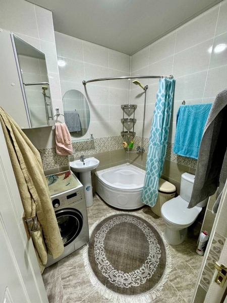 Феруза , Экобазар 221 школа , 1 комн балк 2#6 44 кв.м . Евроремонт