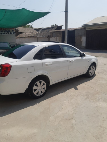 Chevrolet lasetti 1.8