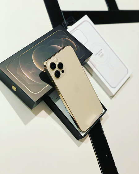 Продается I Phone 12 pro max GOLD  ideal xolatda