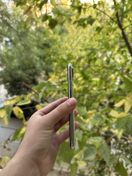 Продается iPhone XS 256 GB WHITE LLA