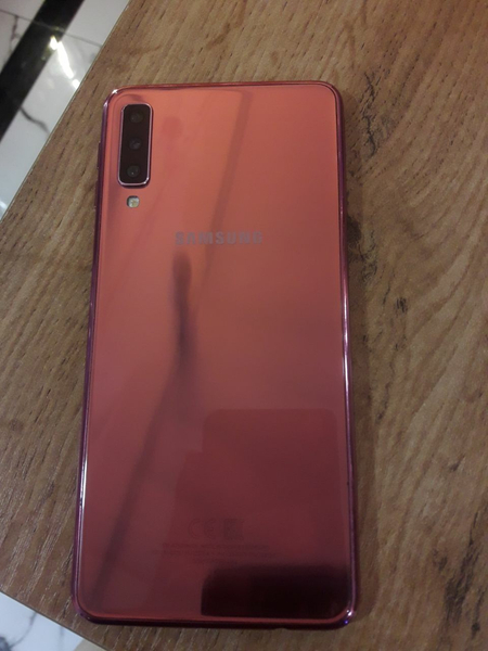 Срочно продаётся! Или обмен Samsung Galaxy A7 2018