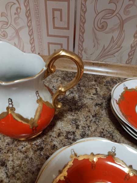 часть сервиза Красный бутон Барановка