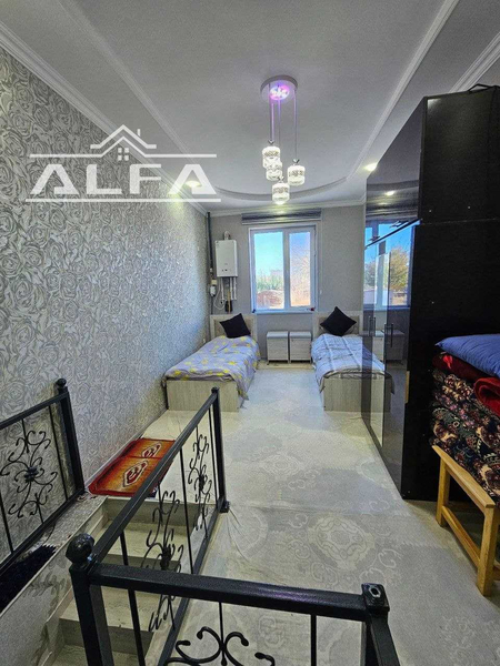 3 xonali qilingan 75m² +75m² podval, 1-qavat sotiladi.