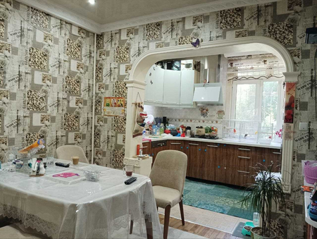 Продается 3х ком. Юнусабад 14кв. 2этаж 125000у.е. евроремонт (м999)