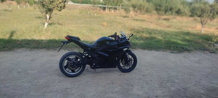 YAMAHA R3 Replica